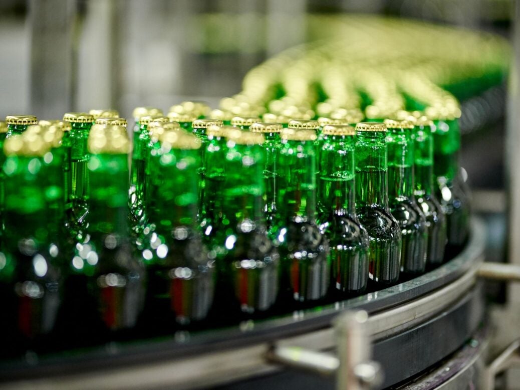 Anheuser-Busch InBev to see "world's lightest beer bottle" cut CO2 ...