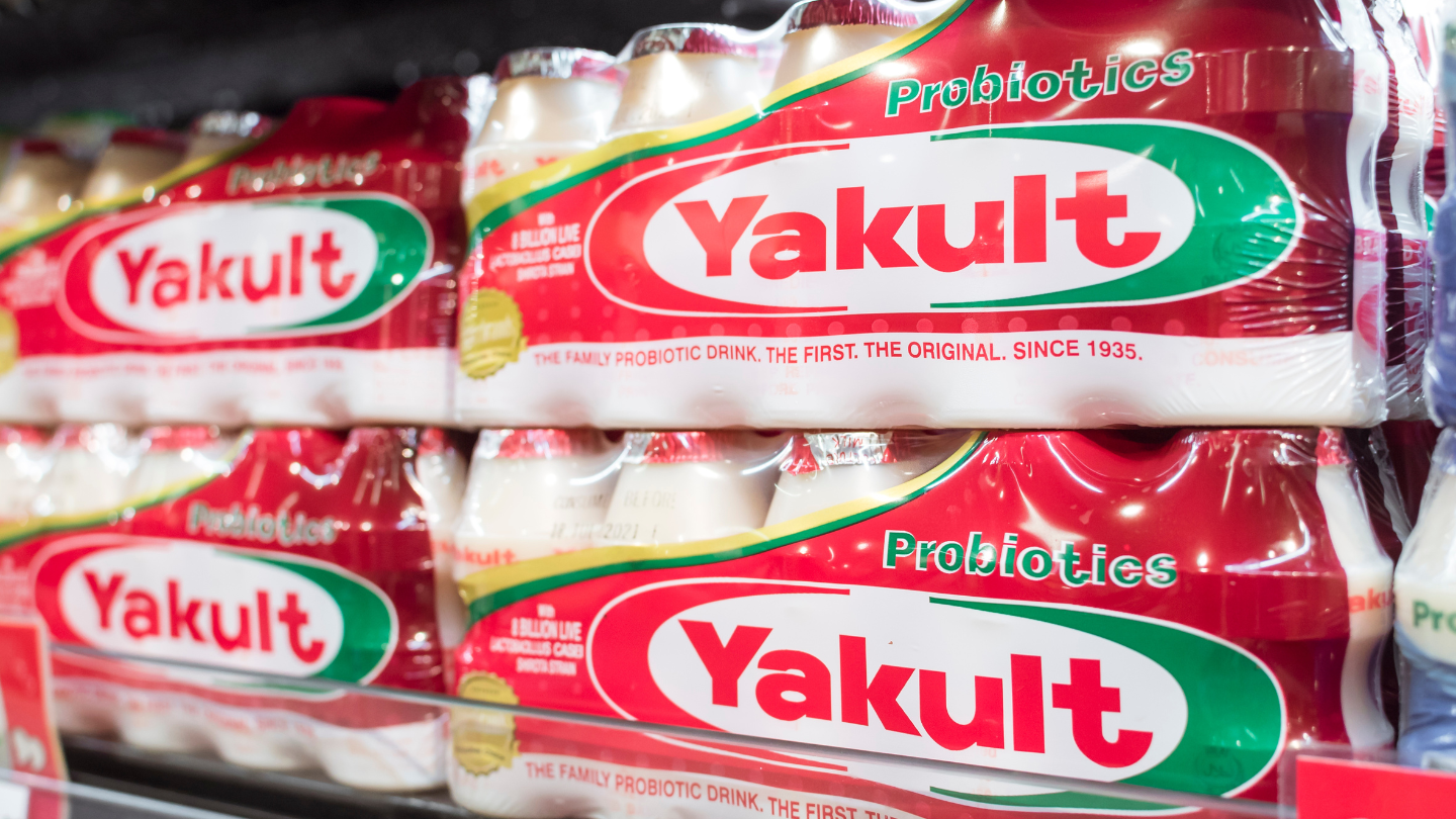 Yakult Logo Png